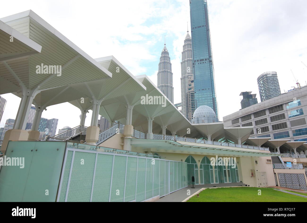 Masjid Say Skakirin mosque in Kuala Lumpur Malaysia Stock Photo - Alamy