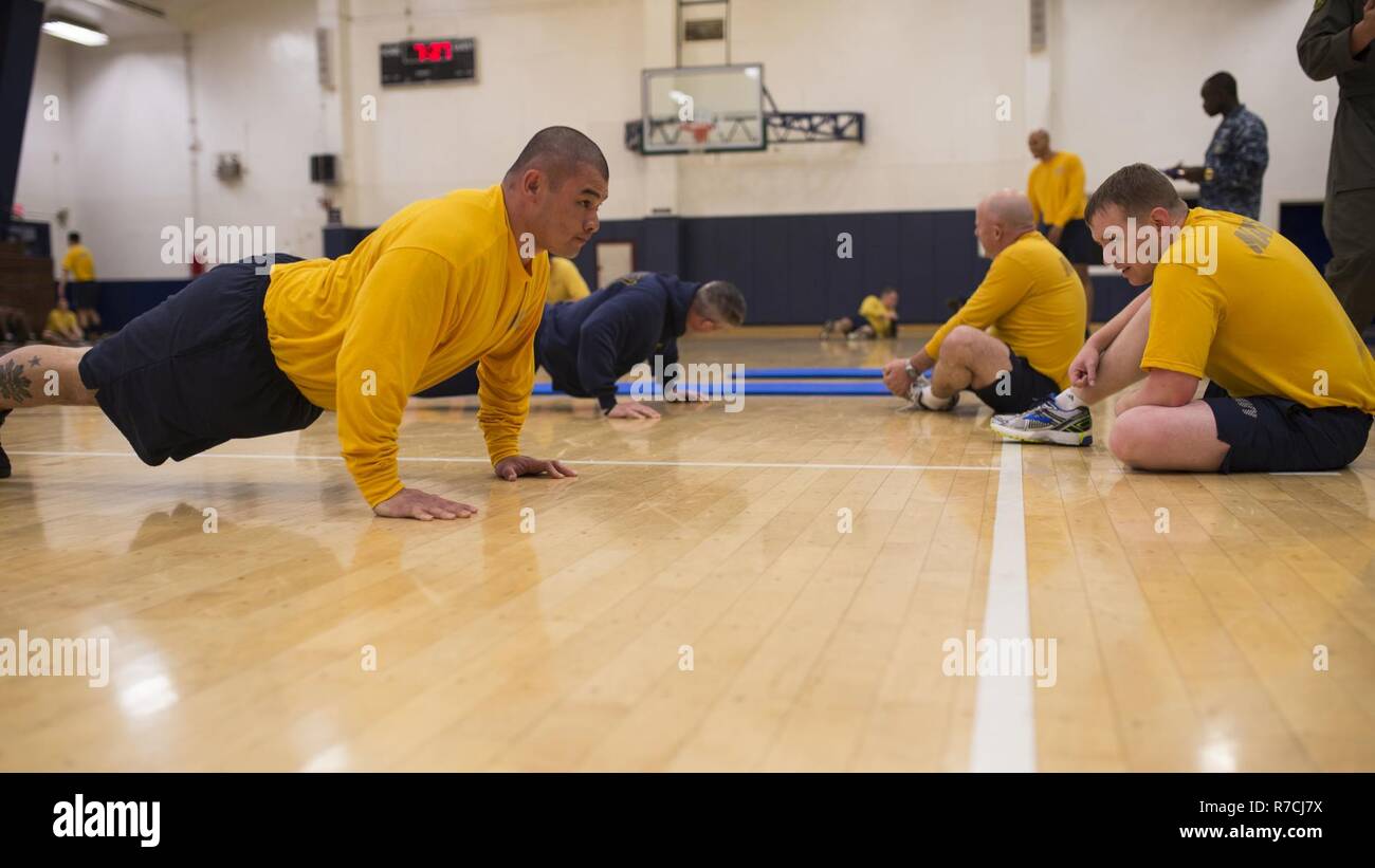 Navy physical readiness test hi-res stock photography and images - Alamy