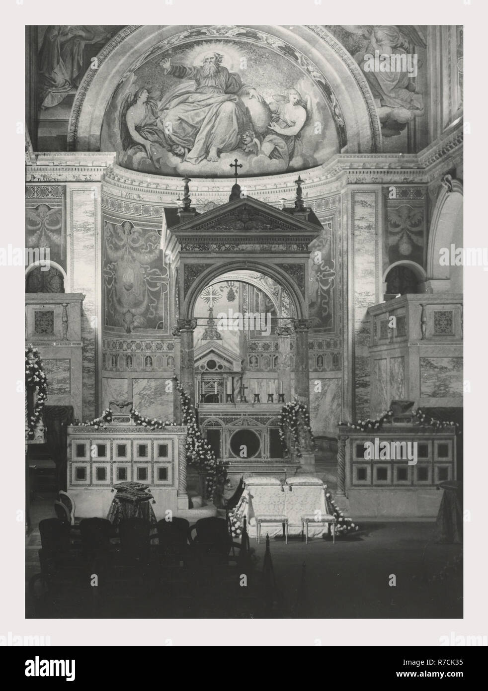 Crypt floor mosaic hi-res stock photography and images - Alamy