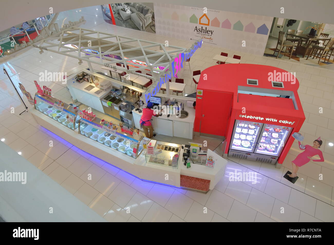 Buskin robbins hi-res stock photography and images - Alamy