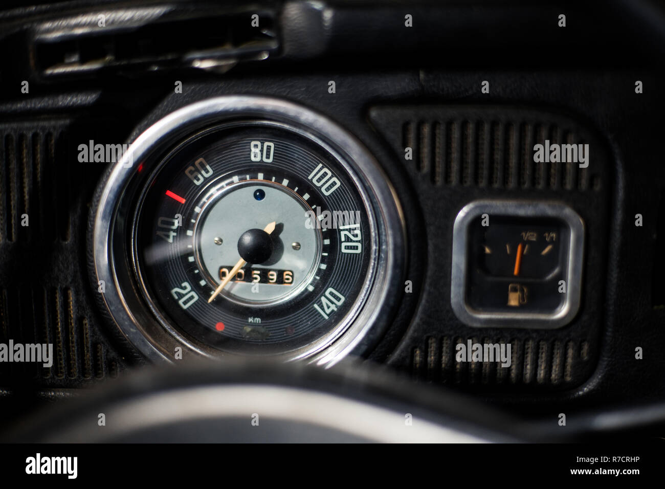 Old car dashboard hi-res stock photography and images - Alamy