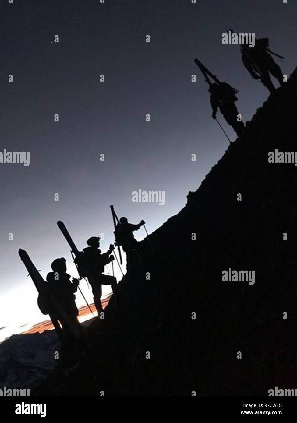 Us army mountain warfare school hi-res stock photography and images - Alamy