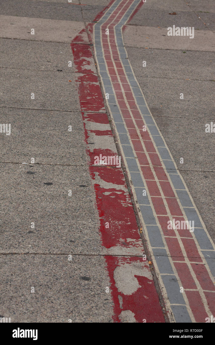 Red line boston freedom trail hi-res stock photography and images - Alamy