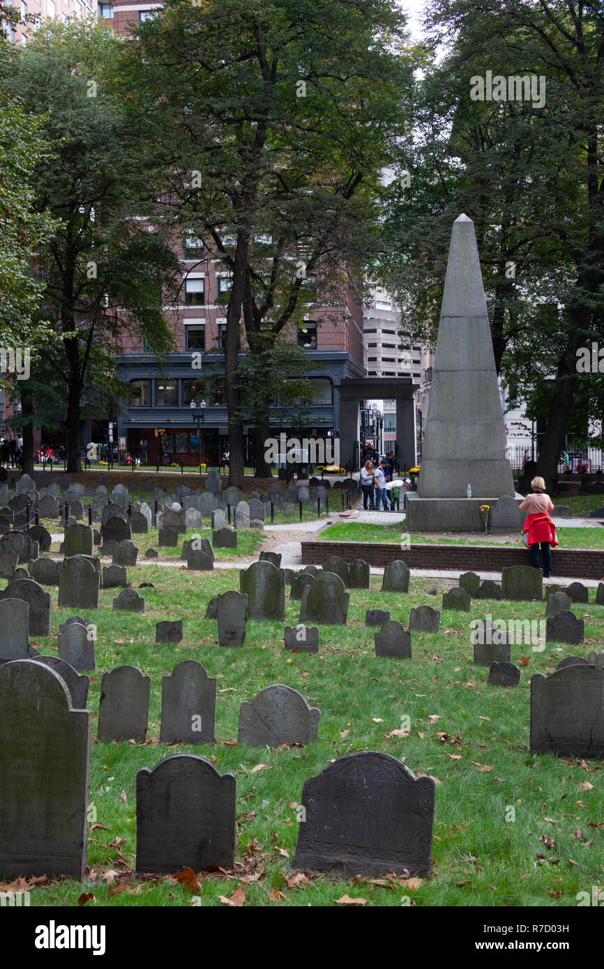 Franklin grave boston cemetery hi-res stock photography and images - Alamy