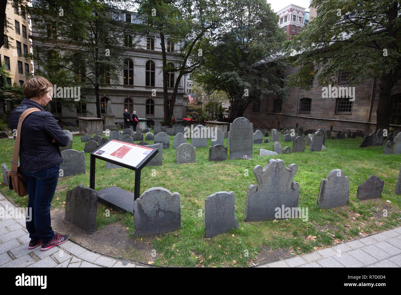Tombstones kings chapel burial ground hi-res stock photography and ...