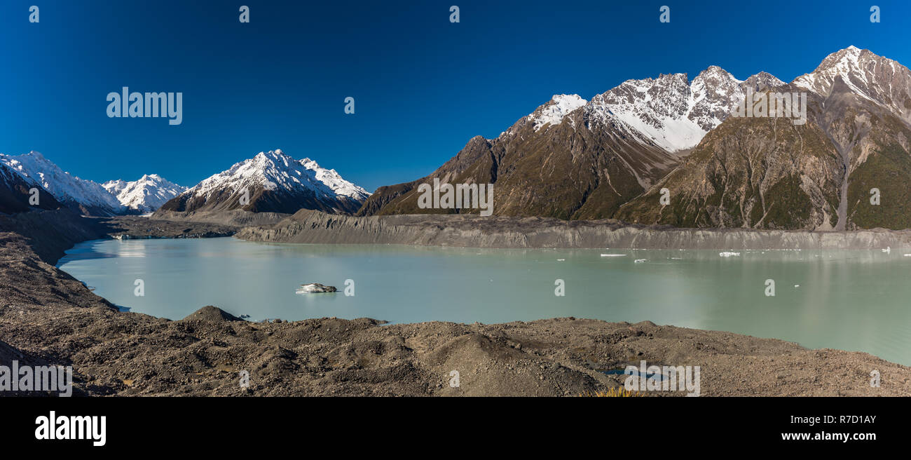 Blue Lakes and the mountains on the Tasman Valley Walk and Tasman ...