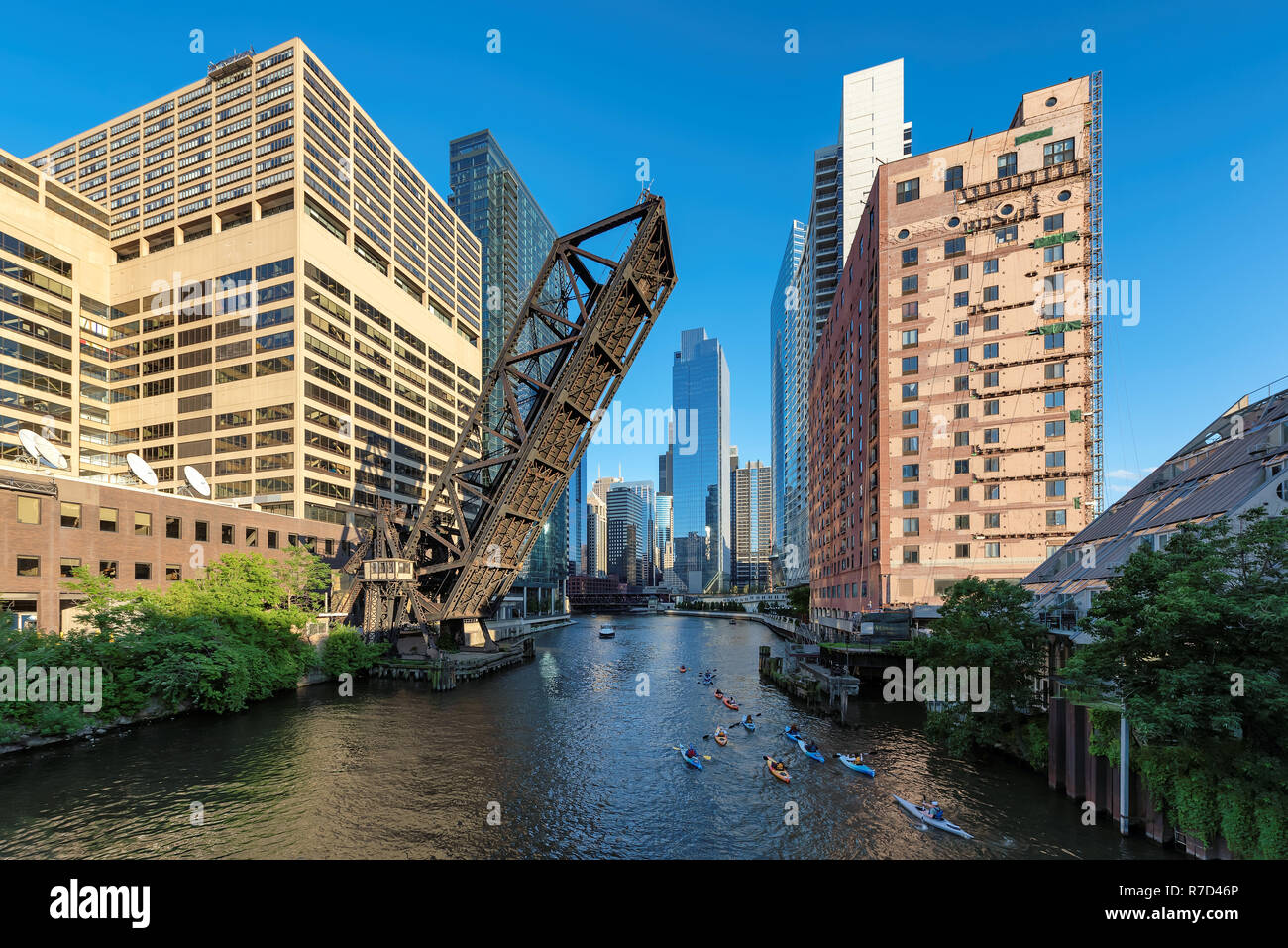 Chicago skyline sunset hi-res stock photography and images - Alamy