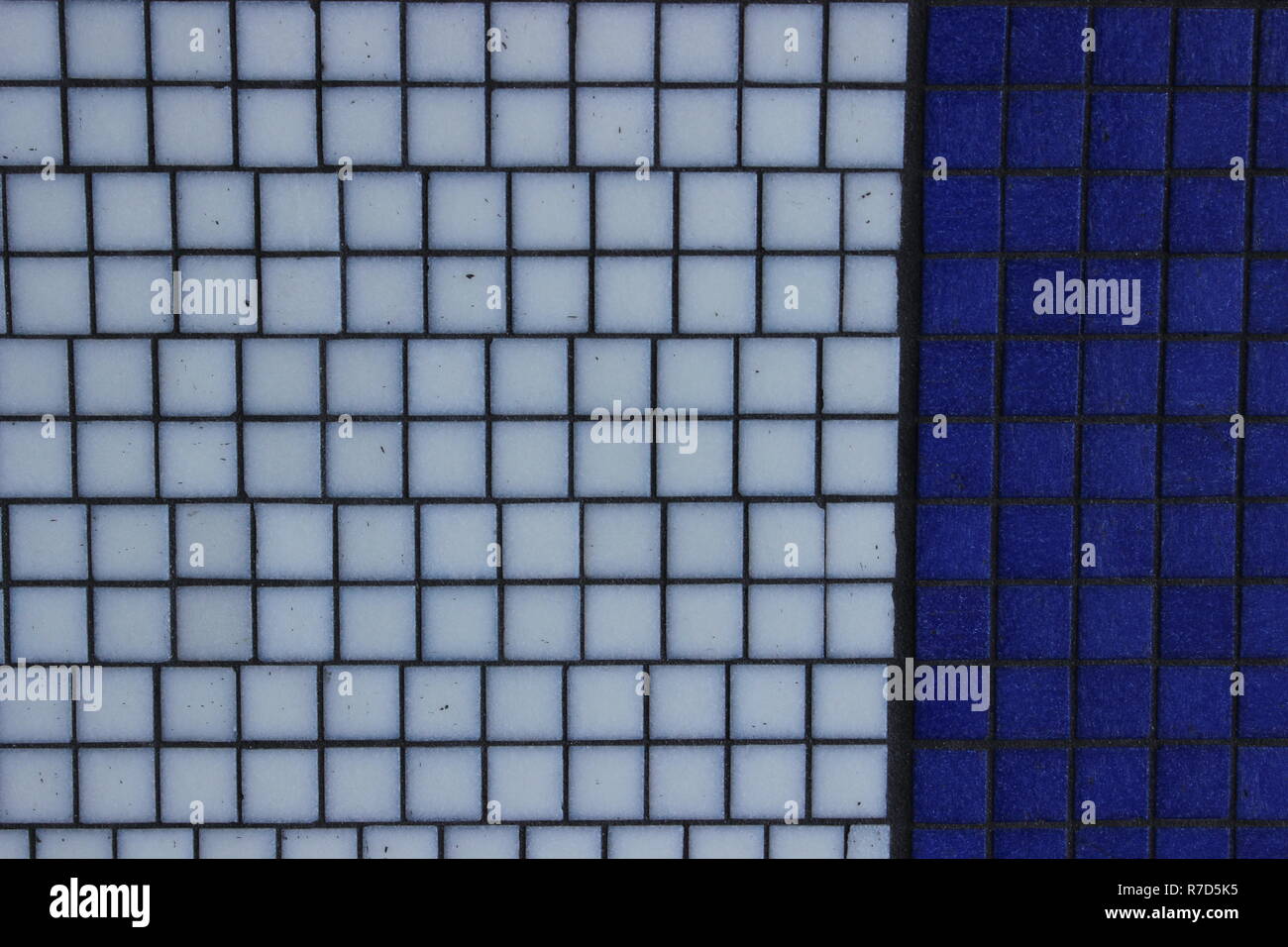 Shiny tiles texture hi-res stock photography and images - Alamy