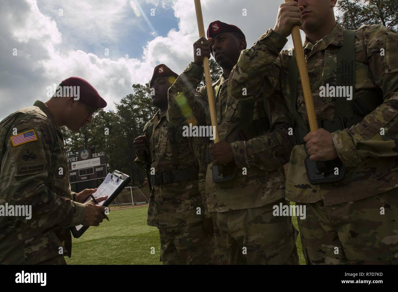 Paratroopers of the Headquarters and Headquarters Battery, 82nd ...