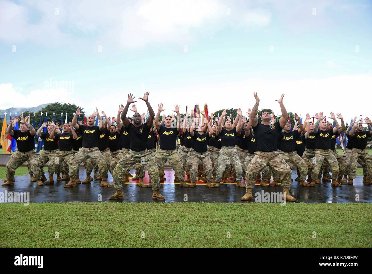 The 25th Infantry Divison Ha'a team joined Soldiers, families and ...