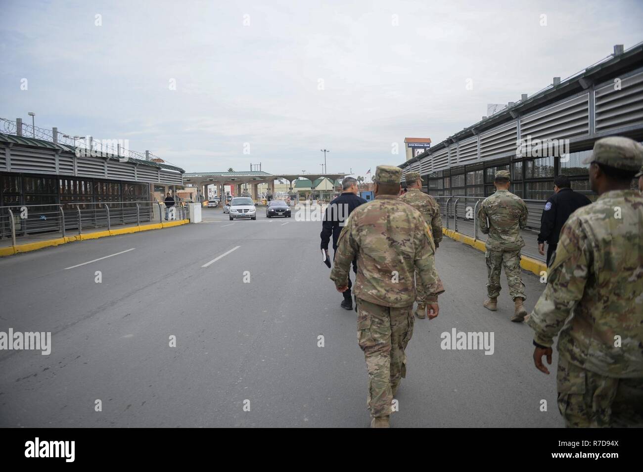 287th military police company hi-res stock photography and images - Alamy