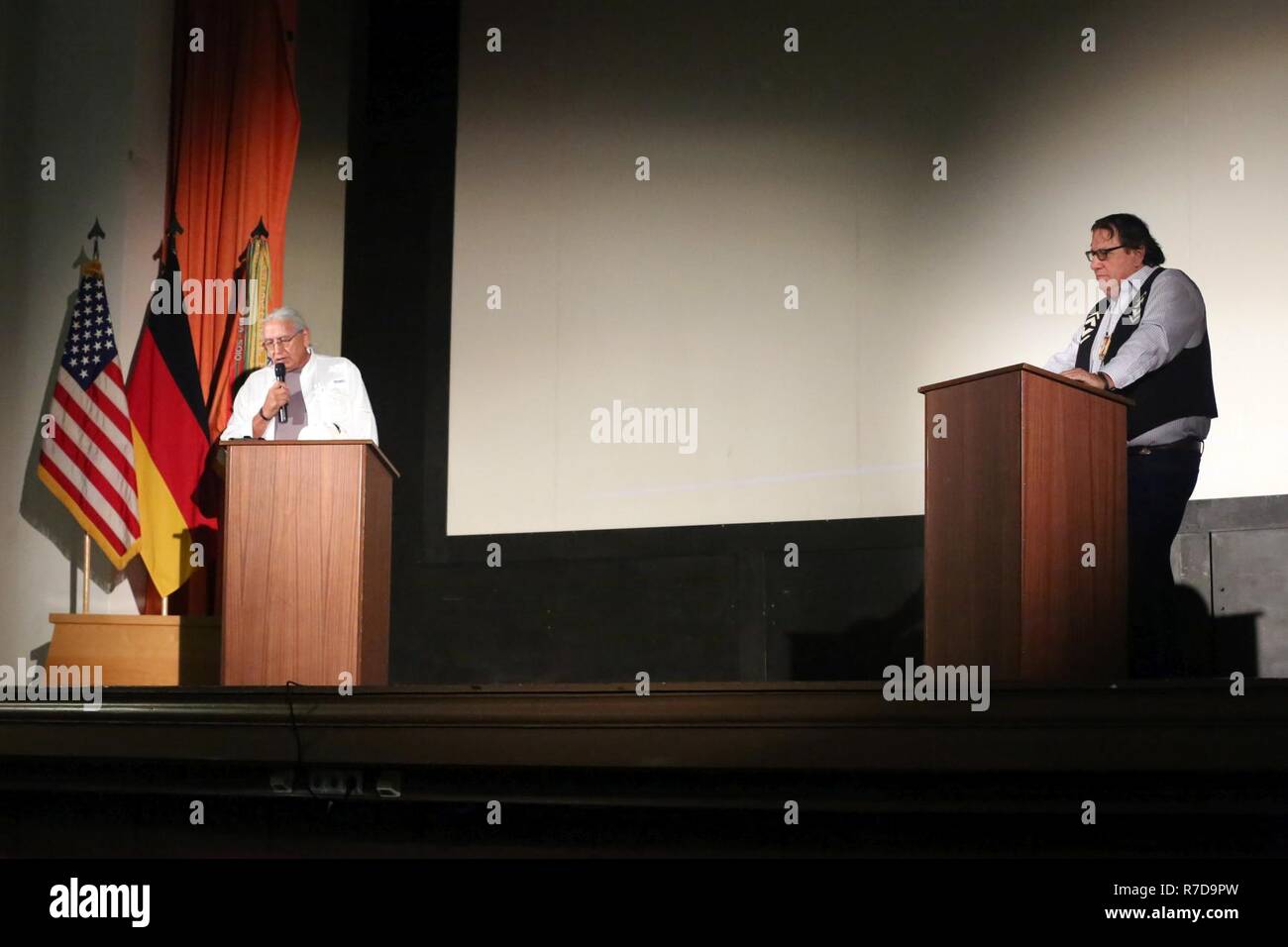 Chief crazy horse hi-res stock photography and images - Alamy