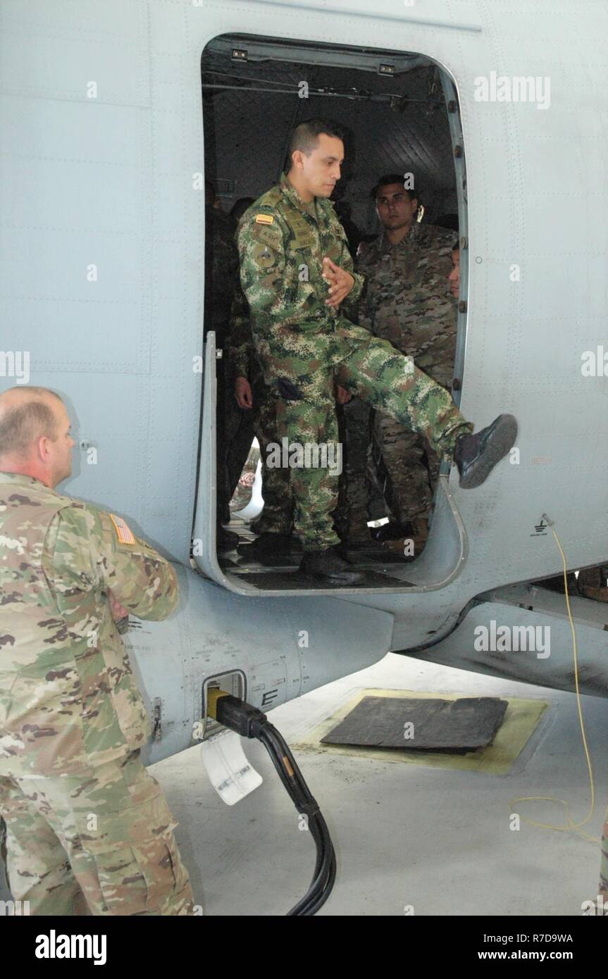 German Airborne Jump Masters train with their U.S. Army counterparts ...