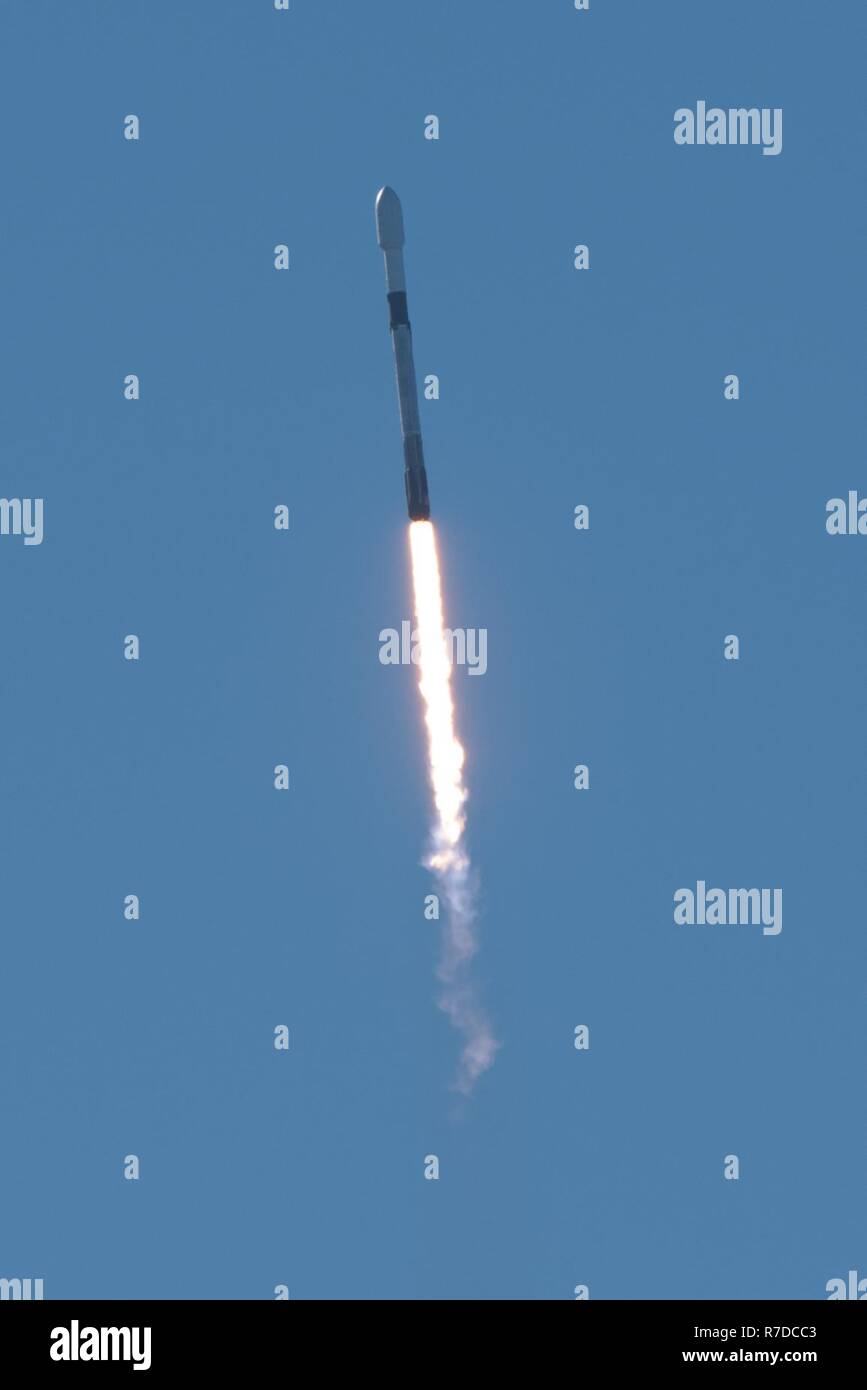 A SpaceX Falcon 9 rocket, carrying the Spaceflight SSO-A: SmallSat ...