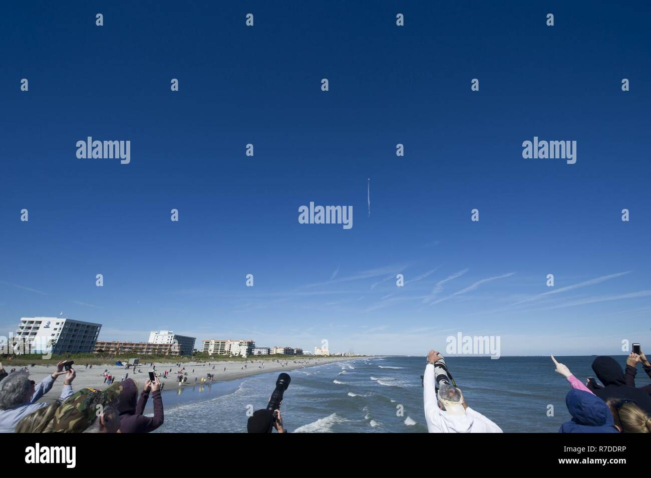 People watch SpaceX's Falcon 9 rocket CRS-16 lift off from Cape ...
