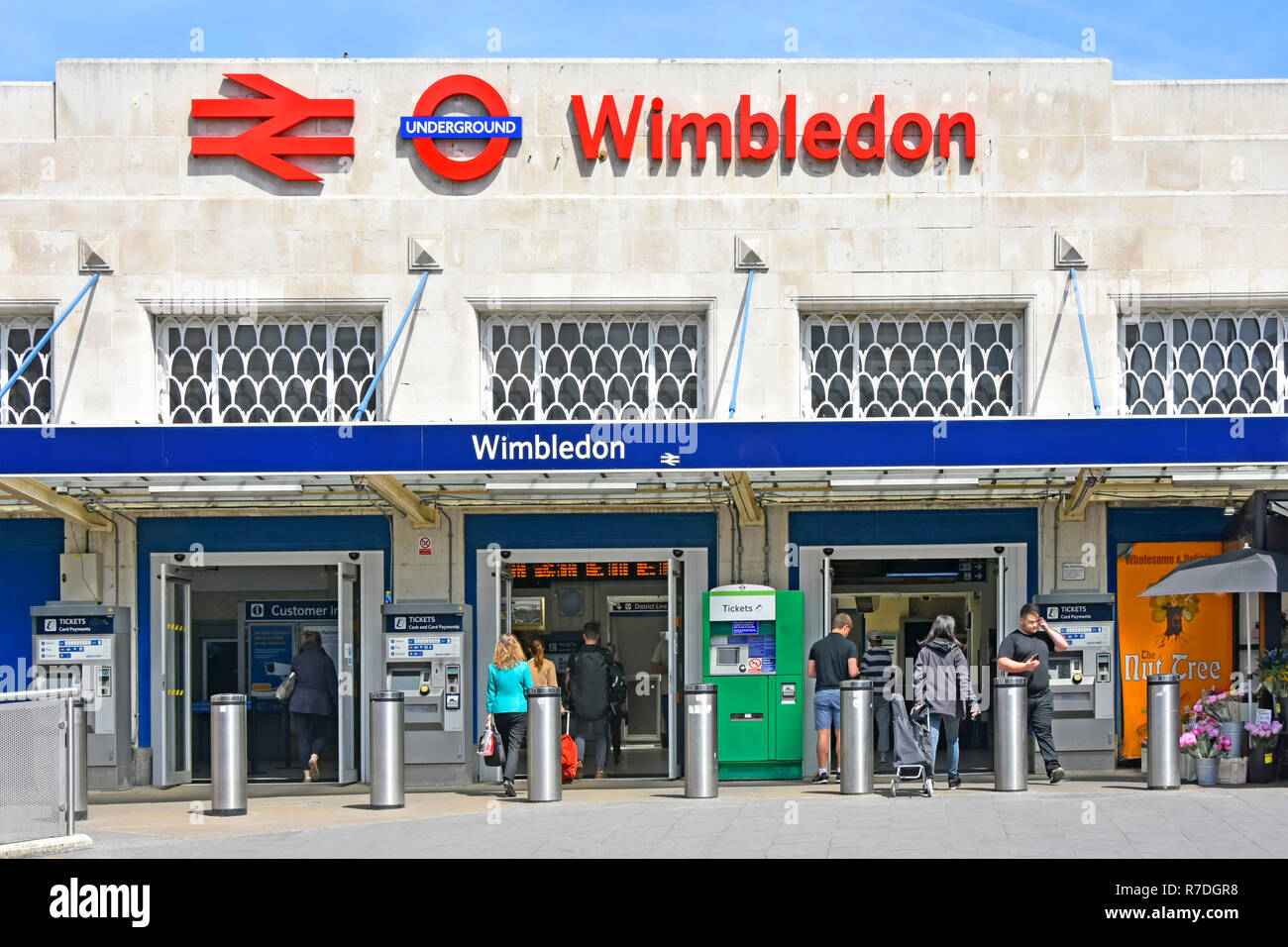 Wimbledon hi-res stock photography and images - Alamy