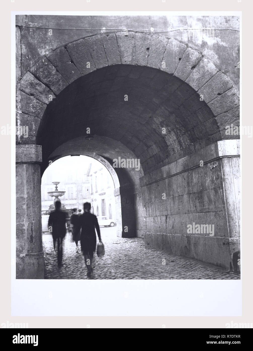 Portal running under building hi-res stock photography and images - Alamy