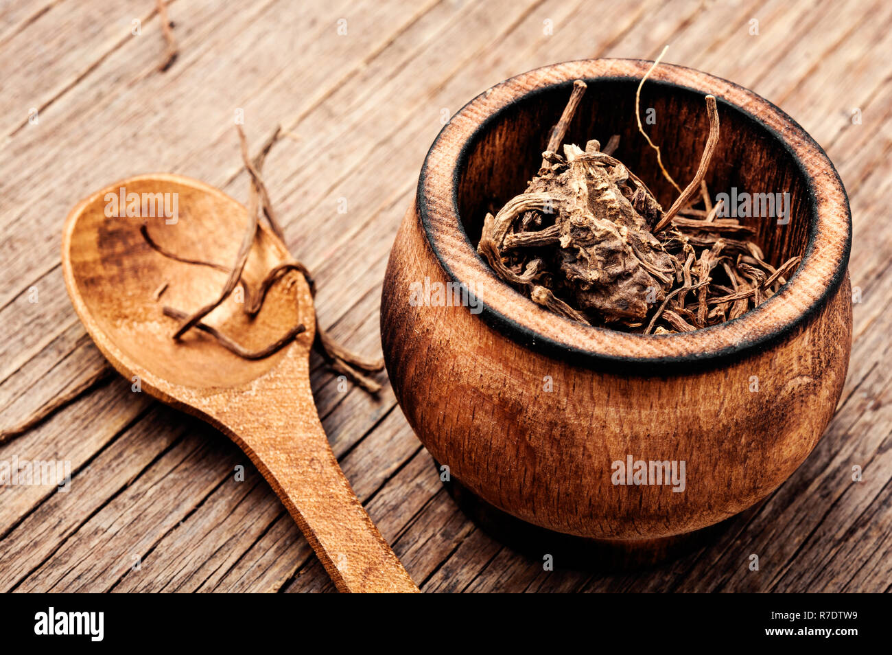 Valeriana officinalis valerian root herb hi-res stock photography and ...