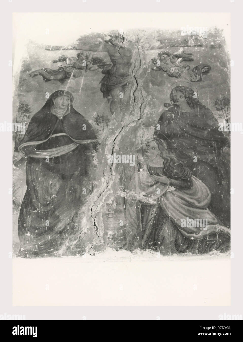 Bifora windows architectural sculpture hi-res stock photography and ...