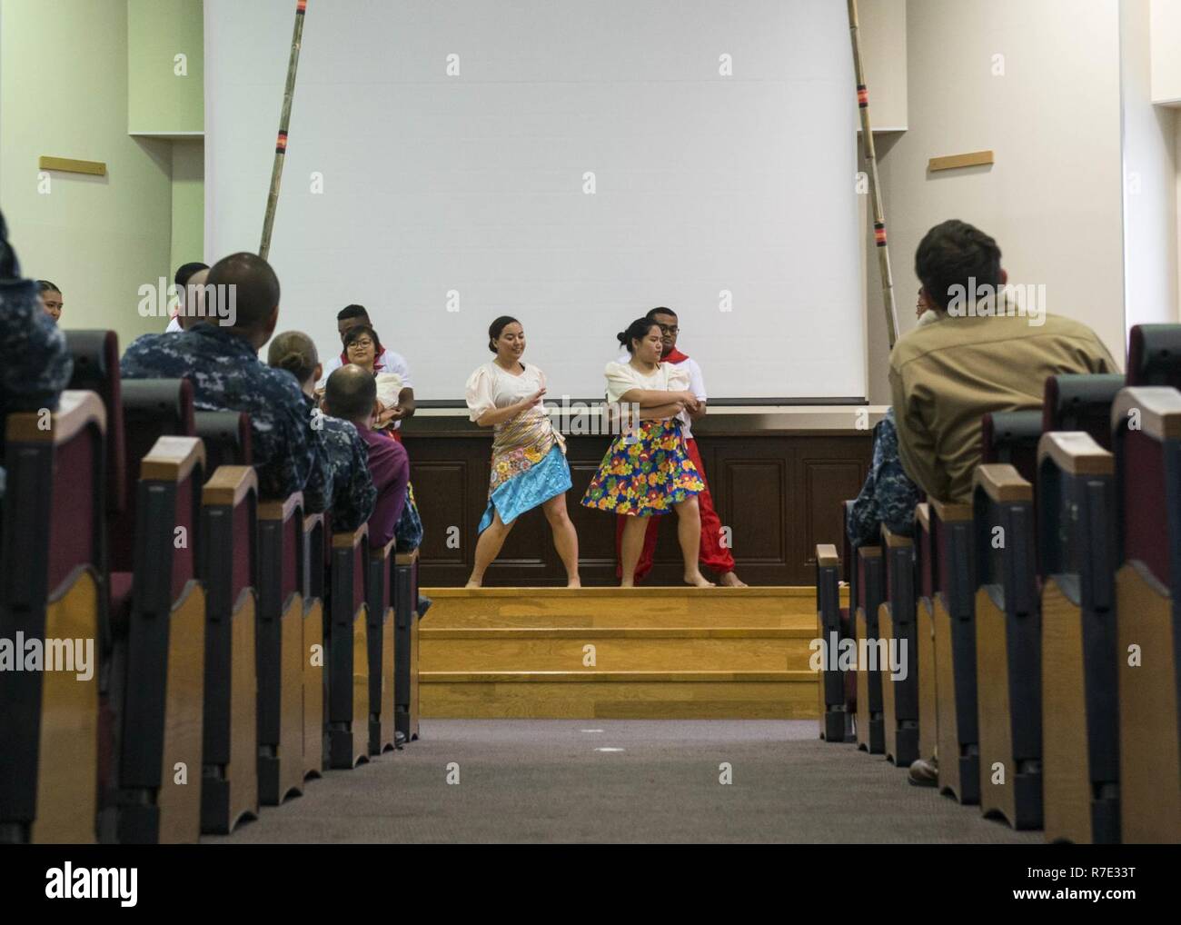 Tinikling dance hi-res stock photography and images - Alamy
