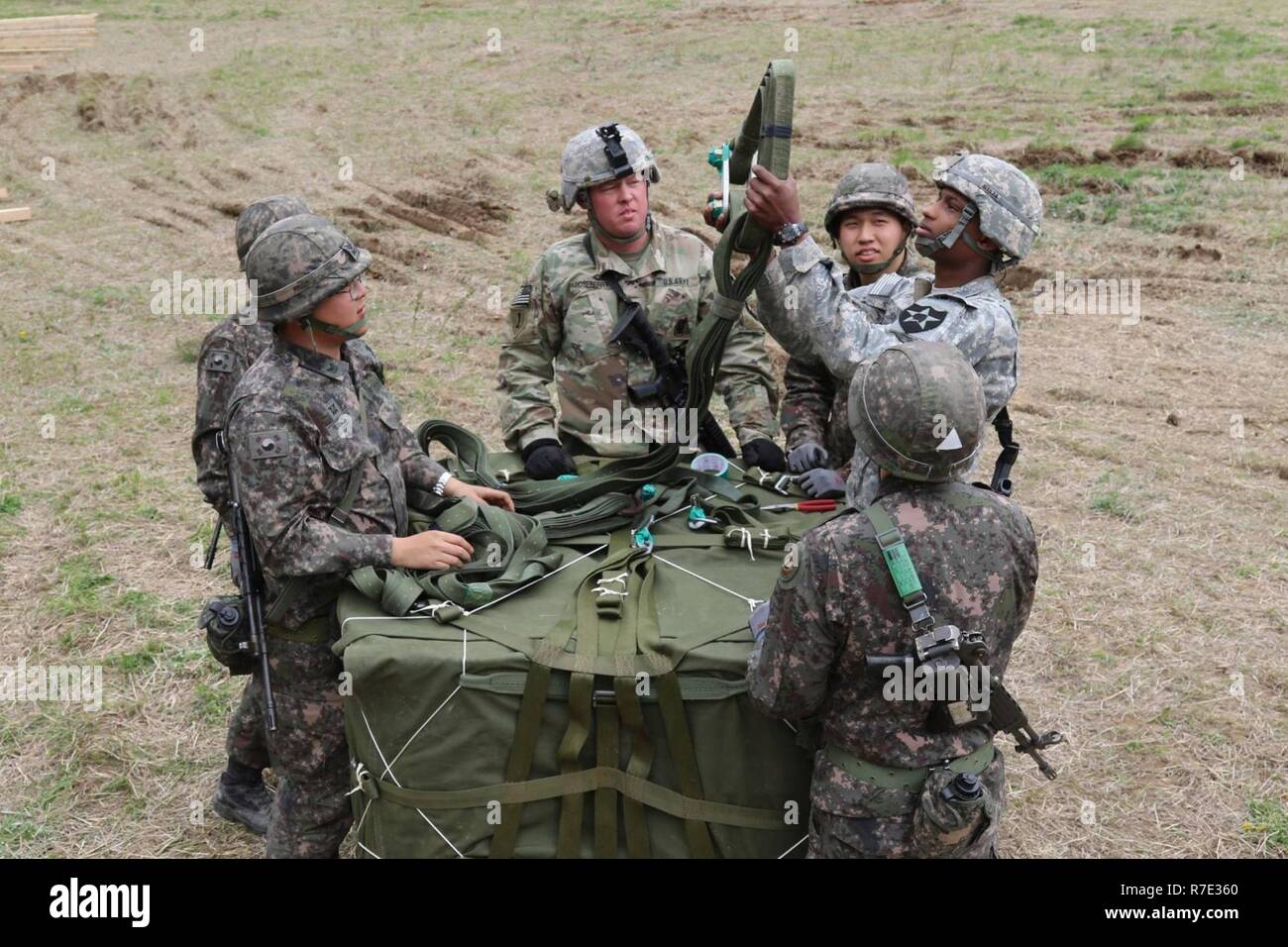 Soldiers from 2id sustainment brigade hi-res stock photography and ...
