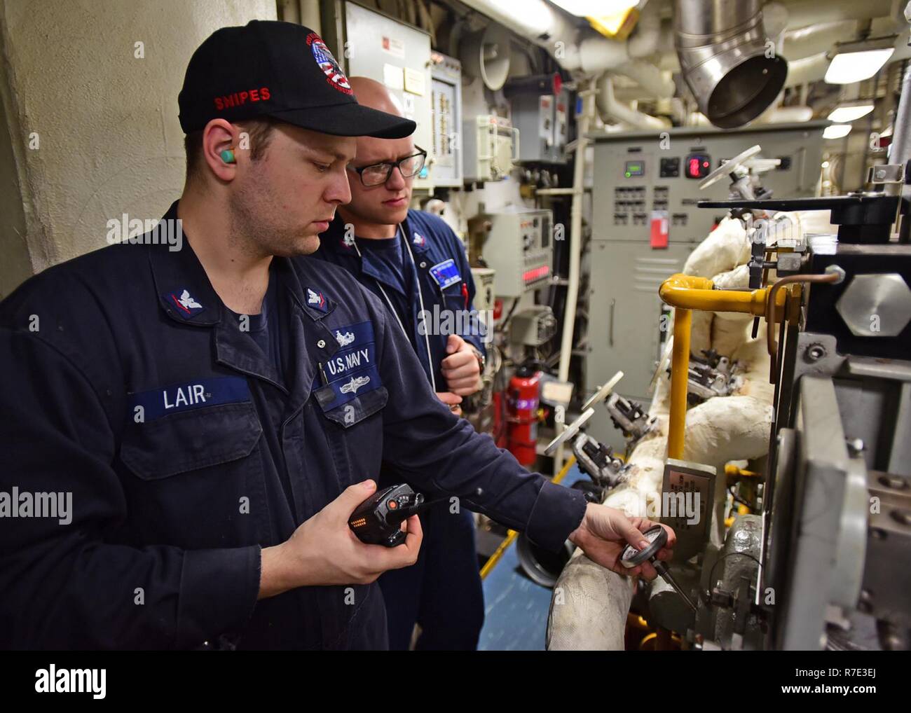 ONBOARD USS BLUE RIDGE (Nov. 27, 2018) - Machinist's Mate 3rd Class ...