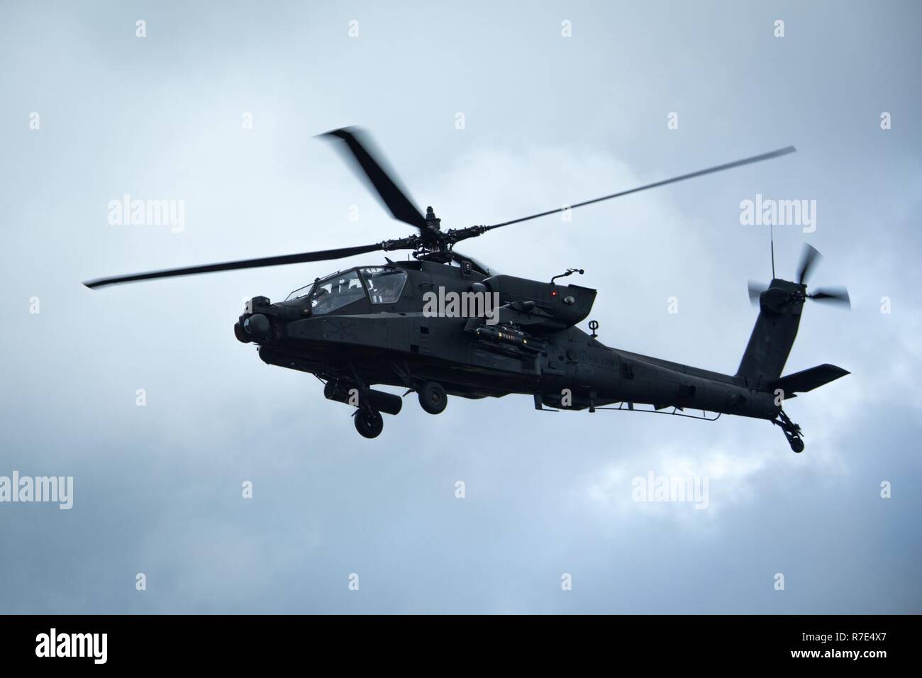 An ah 64 apache armament hi-res stock photography and images - Alamy
