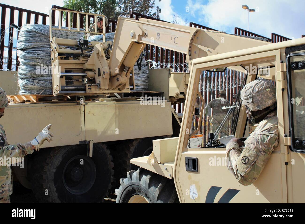 5k forklift hi-res stock photography and images - Alamy