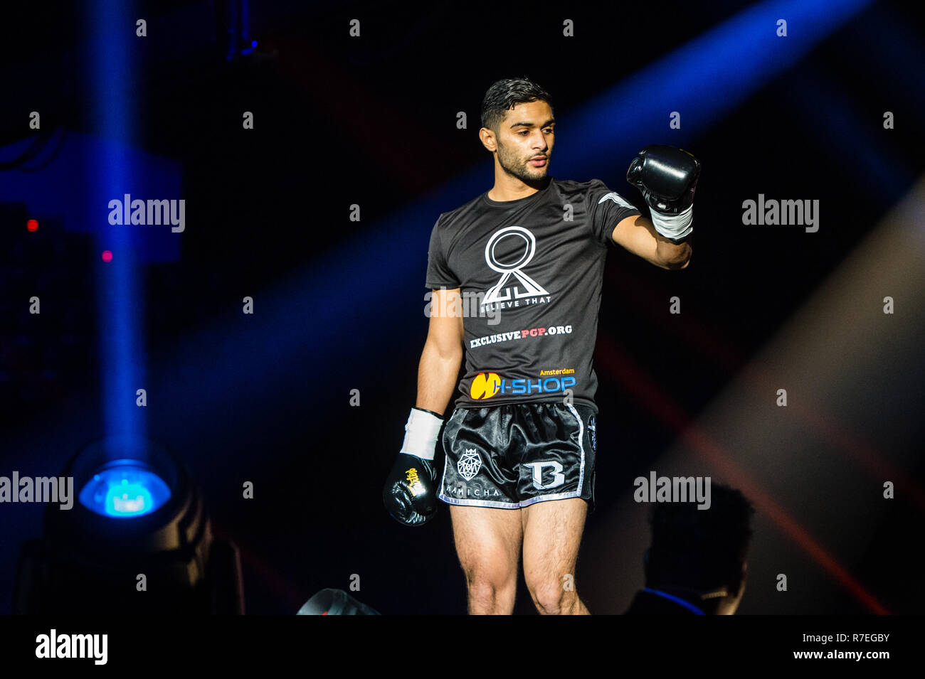 Glory kickboxing hi-res stock photography and images - Alamy