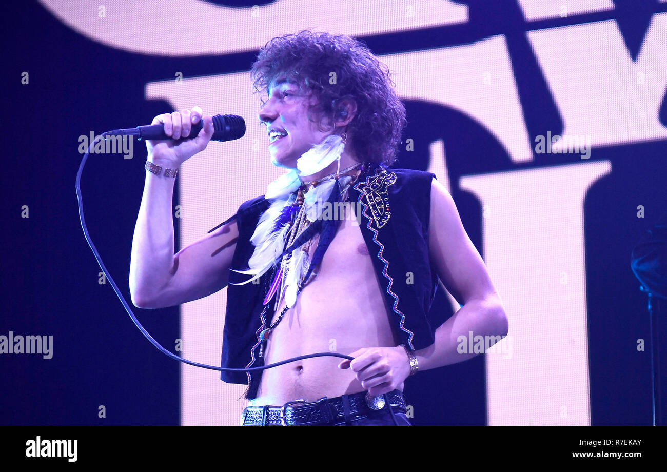 Josh Kiszka Of Greta Van Fleet Stock Photos & Josh Kiszka Of Greta Van ...