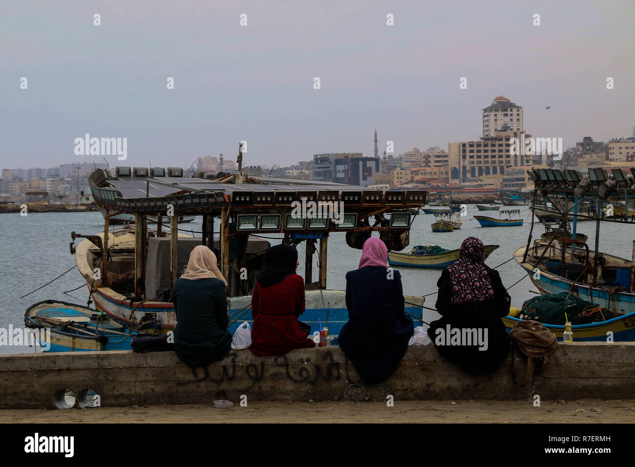Sea port gaza city hi-res stock photography and images - Alamy