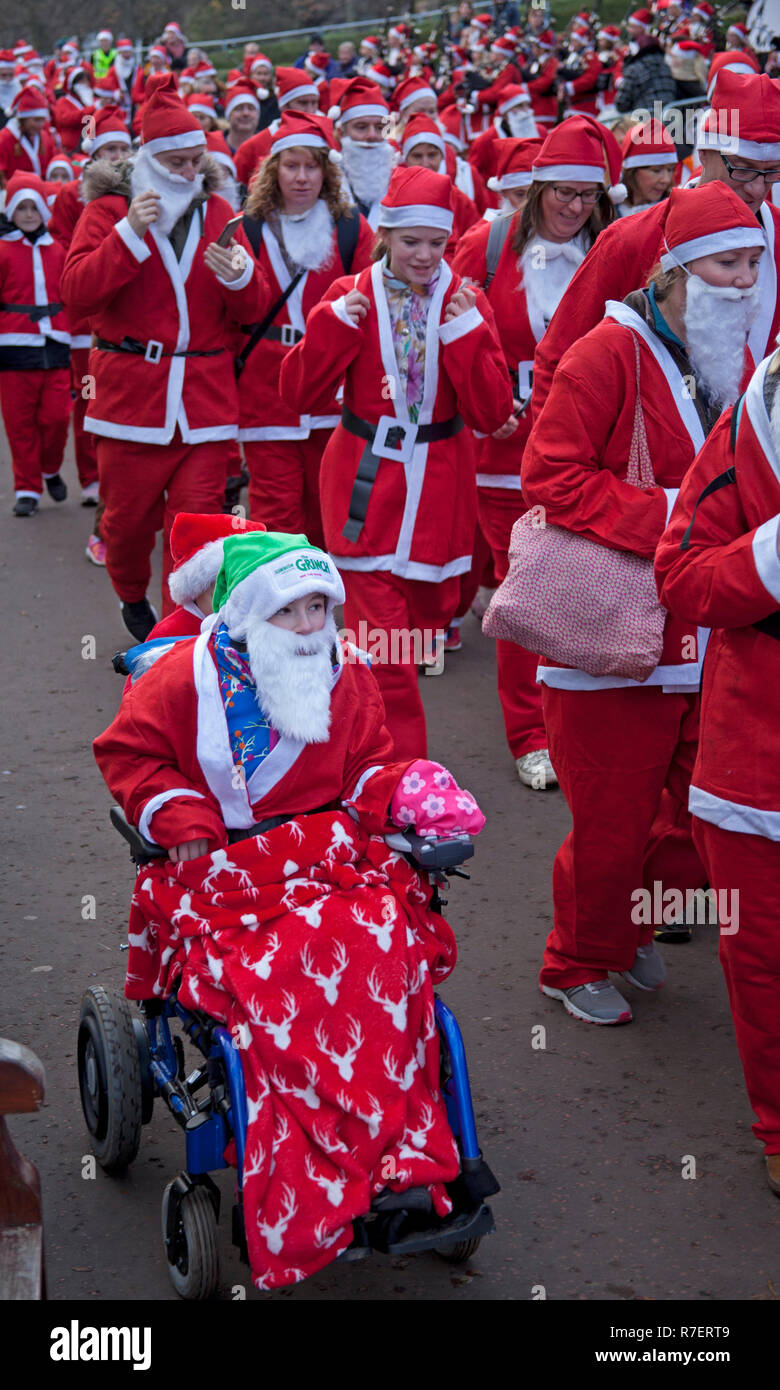 Female santa elves hi-res stock photography and images - Alamy