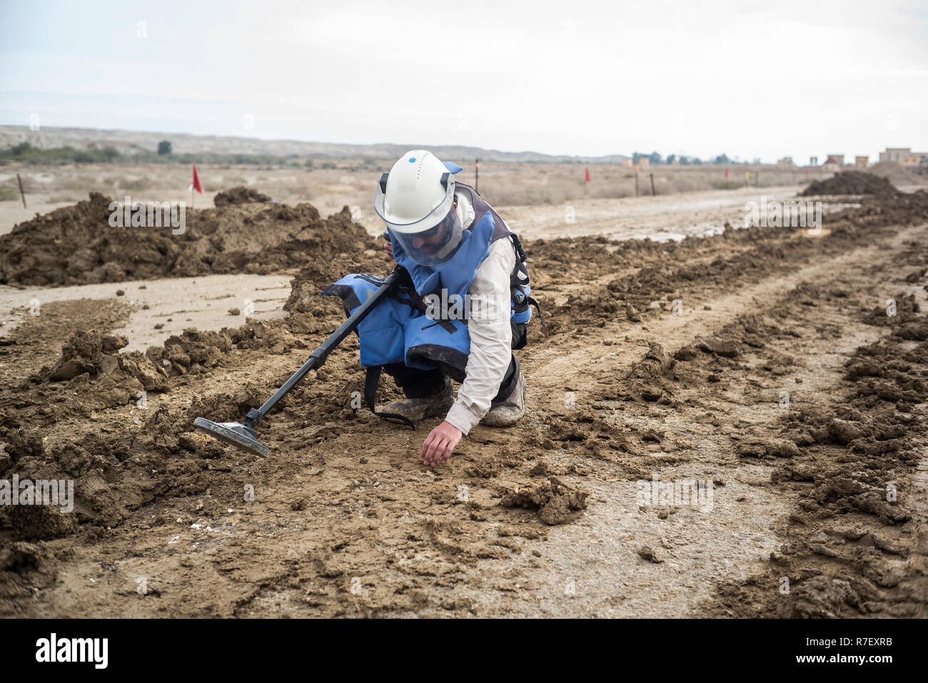 Jericho, Palestine. Autonomous Areas. 09th Dec, 2018. An Israeli worker ...