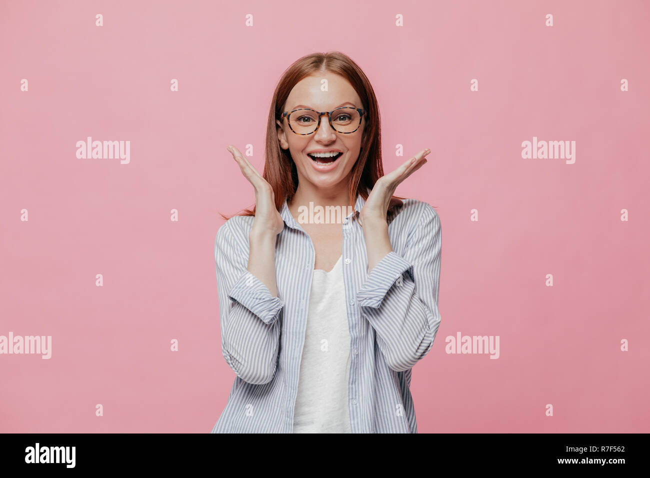 Hands over face image hi-res stock photography and images - Alamy