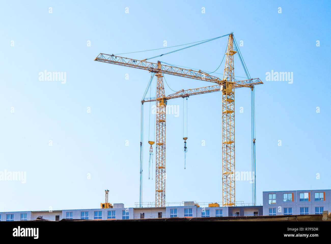 Machinery technology crane built structure hi-res stock photography and ...