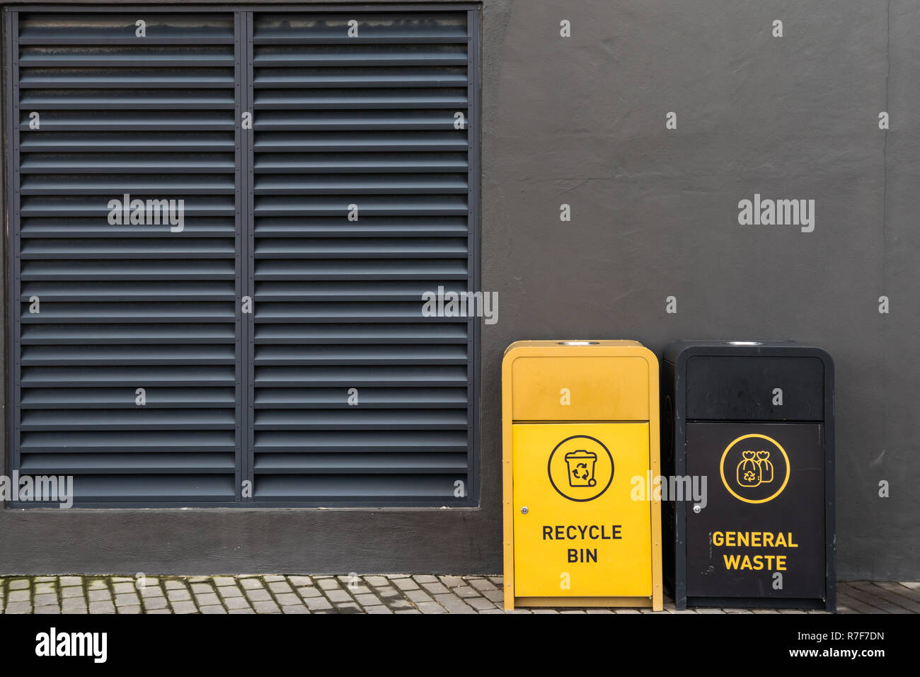 Container dustbin wall hi-res stock photography and images - Alamy