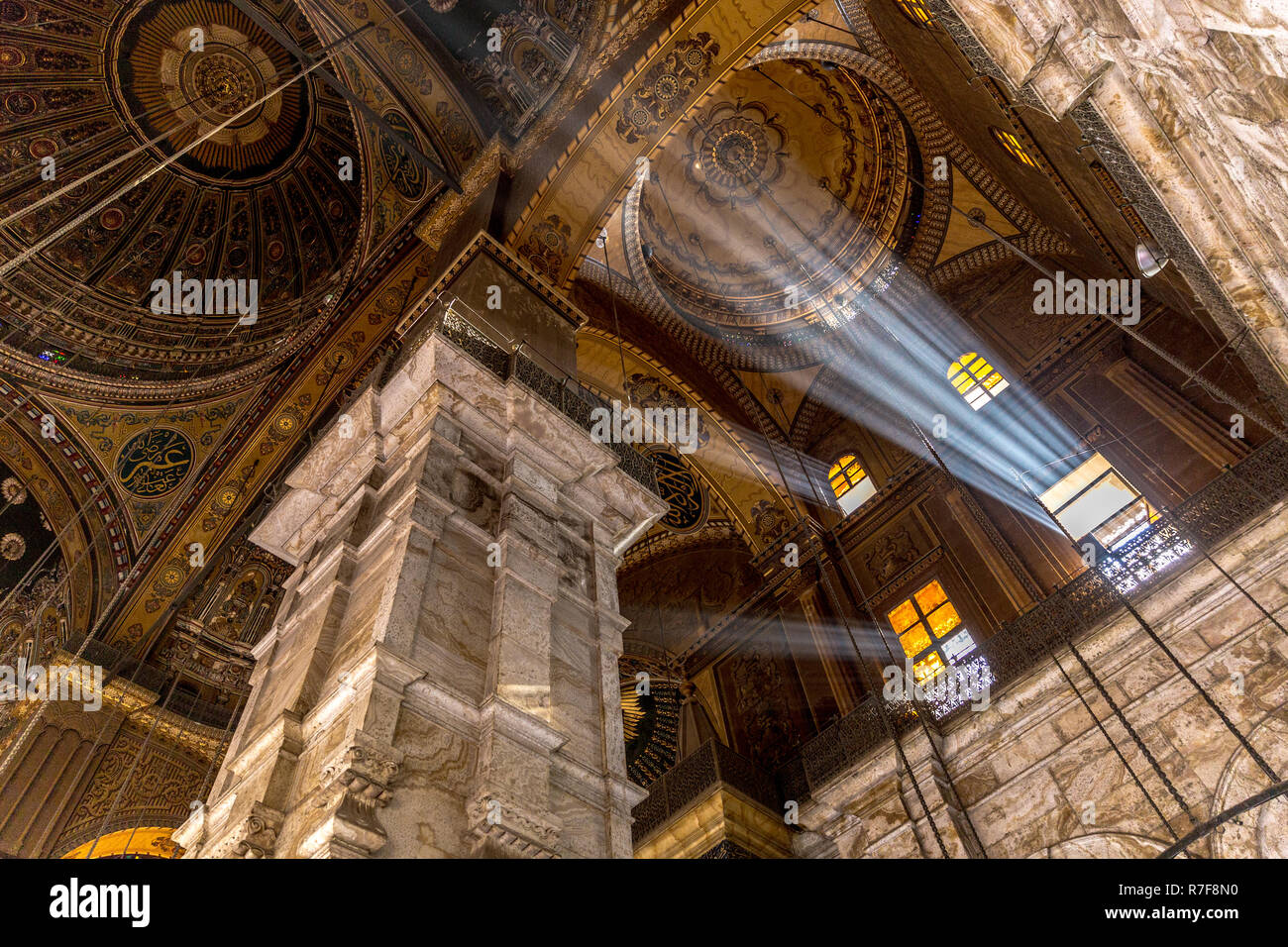 Wonderful lights inside a mosque Stock Photo - Alamy