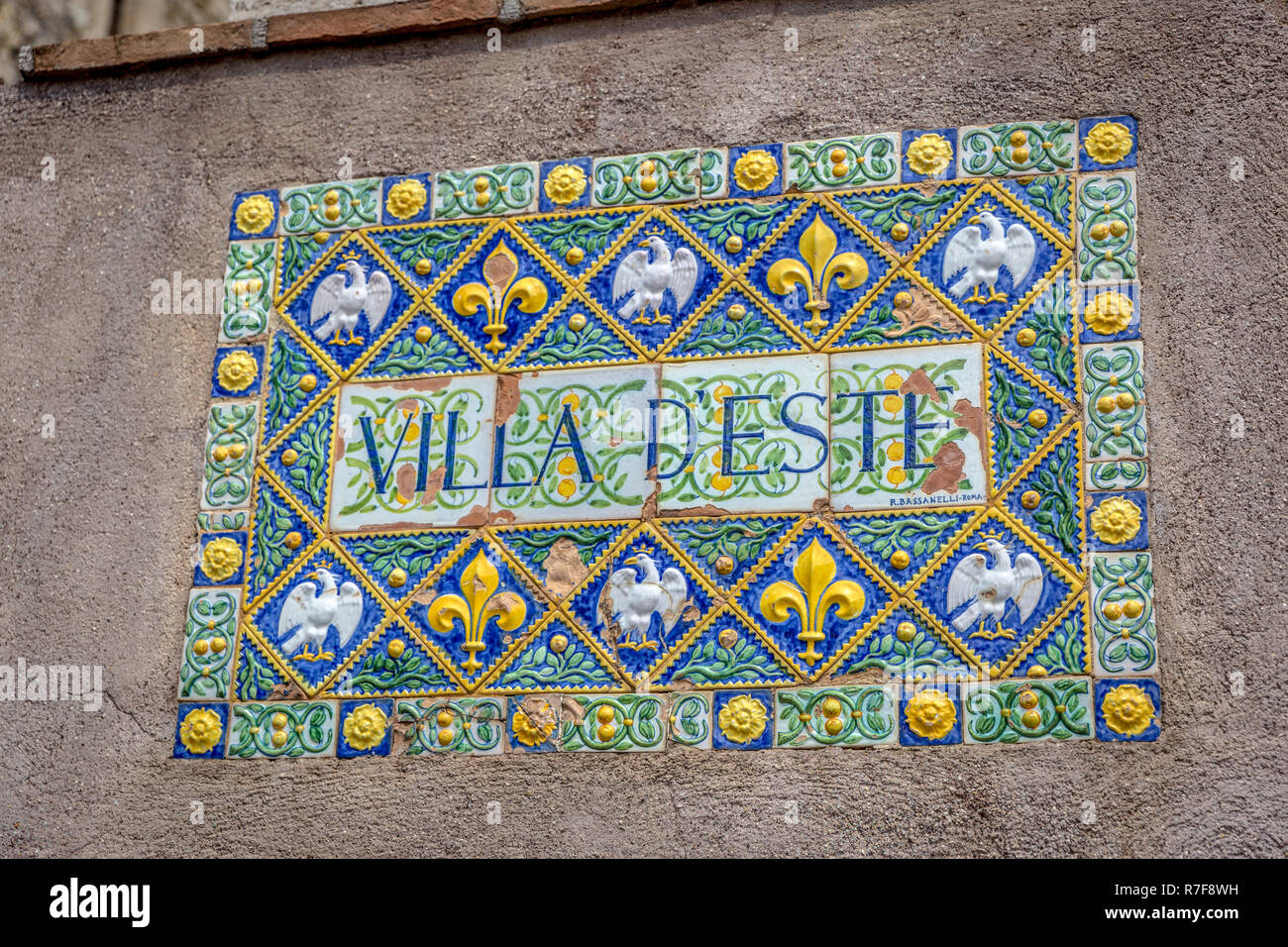 Old building entrance tivoli hi-res stock photography and images - Alamy