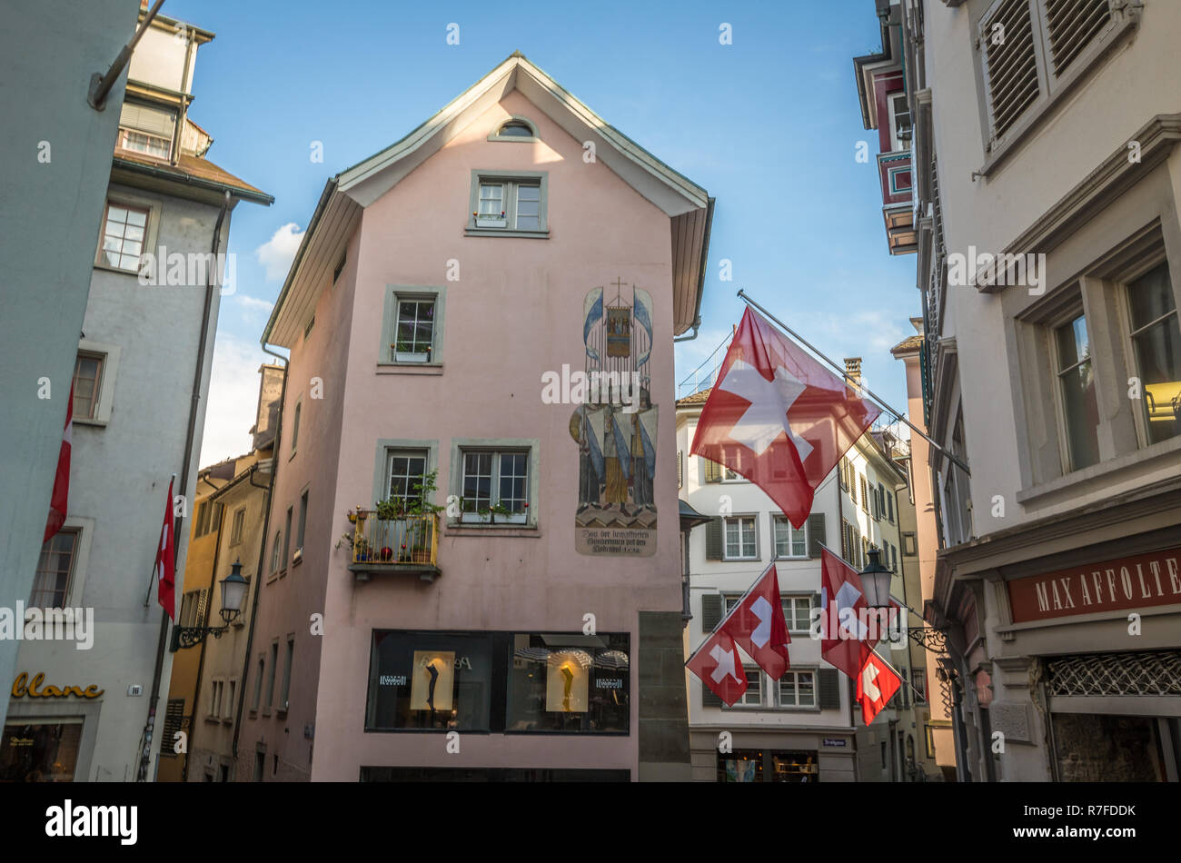 Old streets zurich hi-res stock photography and images - Alamy
