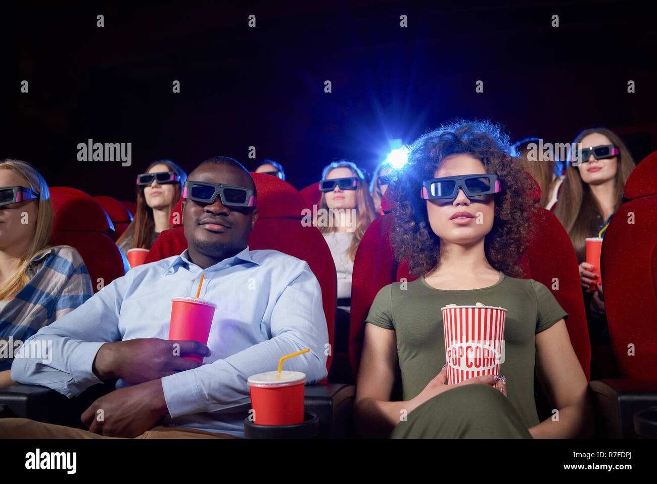 Couple seat cinema hi-res stock photography and images - Alamy