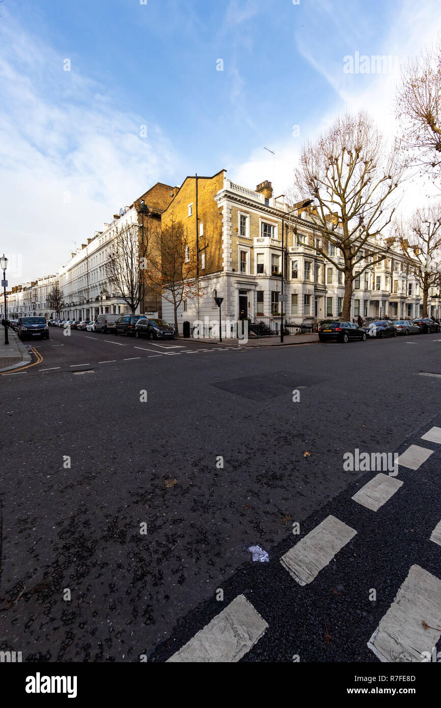 Tree lined residential streets uk hi-res stock photography and images ...
