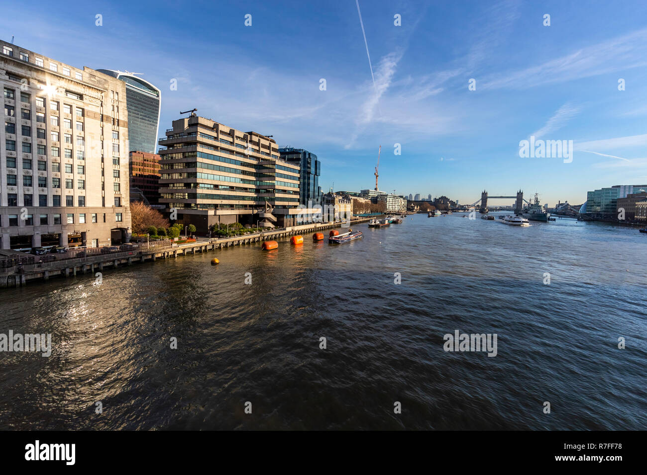 Saint Magnus House, 3 Lower Thames St, and the Walkie Talkie building ...