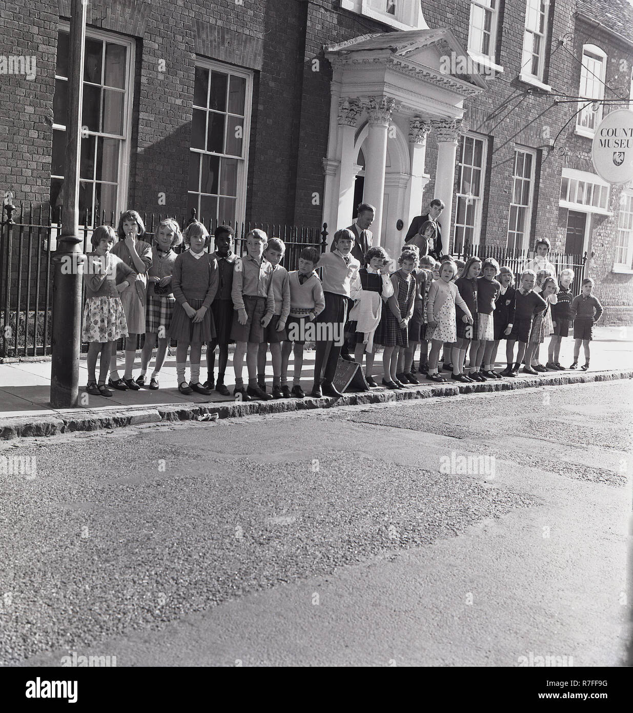 1960s School Children High Resolution Stock Photography and Images - Alamy