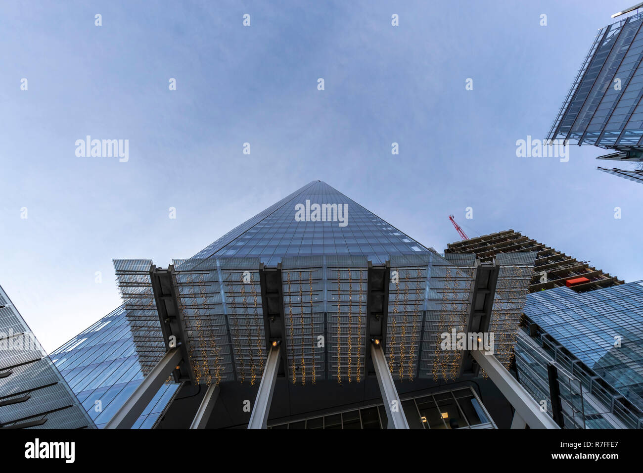 London reflection portico hi-res stock photography and images - Alamy