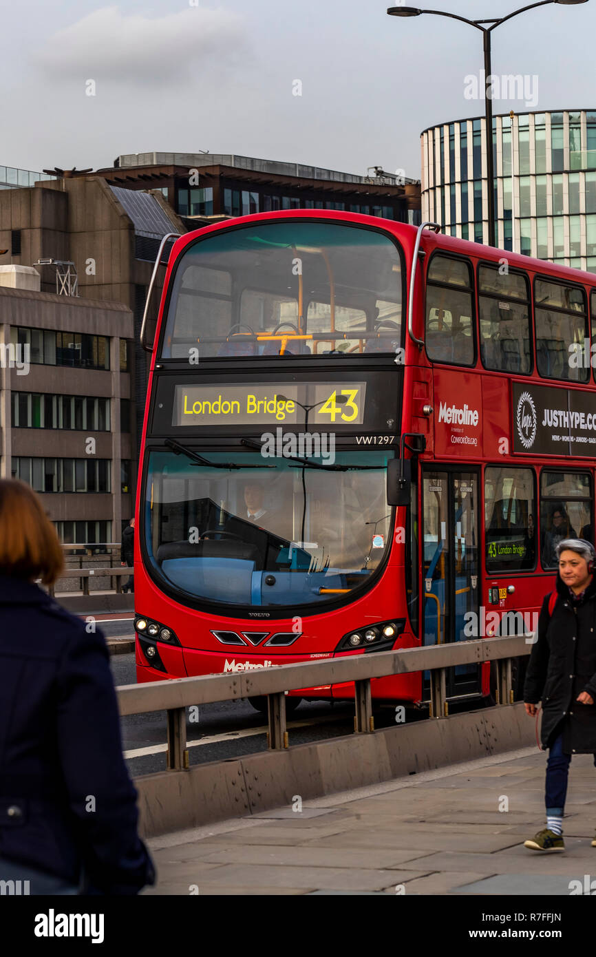 Number 43 London bus crossing London Bridge at commuter time. London ...
