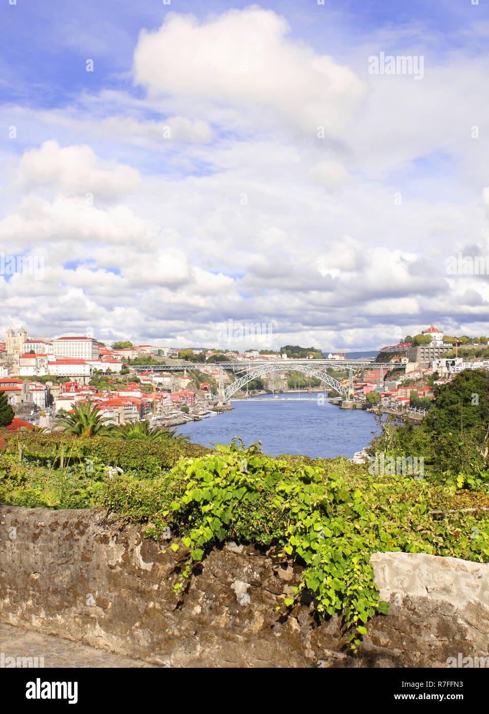 Maria pia bridge old hi-res stock photography and images - Alamy