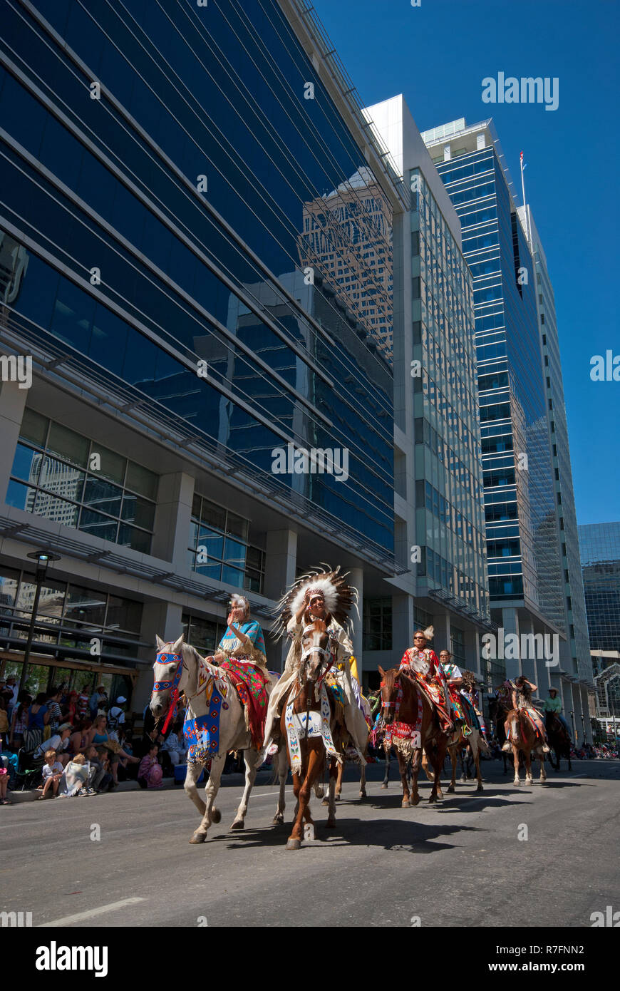 Native canadian traditional dress hi-res stock photography and images ...