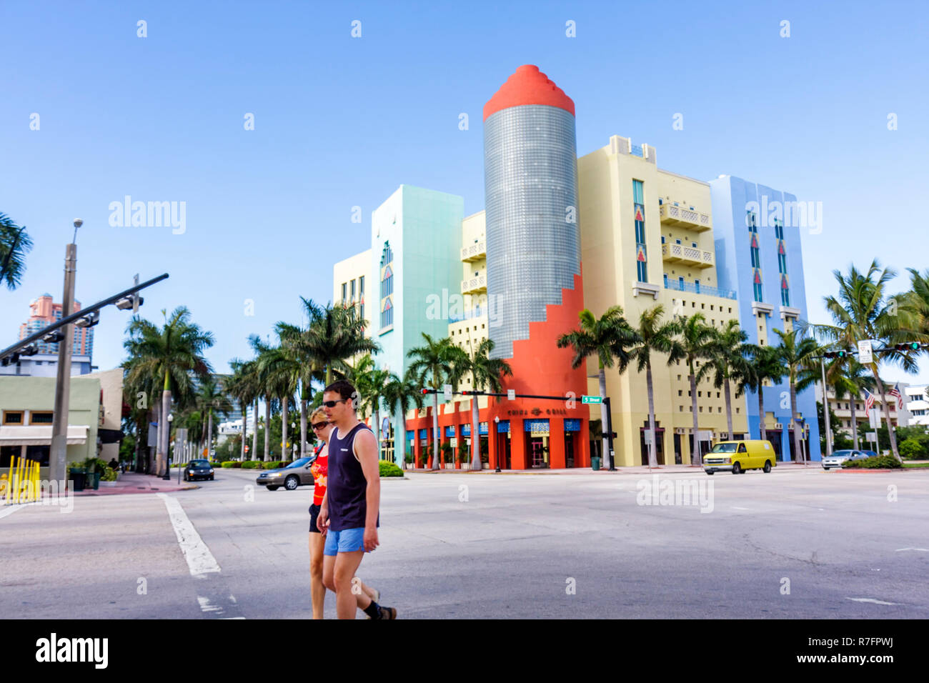 Miami beach florida street crossing hi-res stock photography and images ...