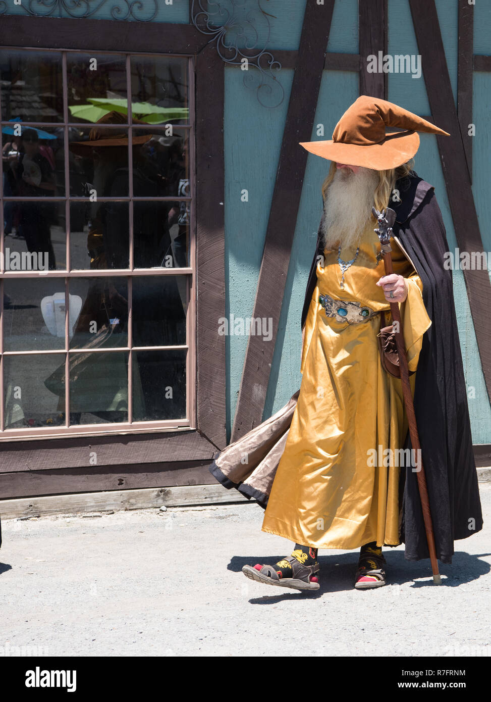 Medieval pilgrim hat hi-res stock photography and images - Alamy