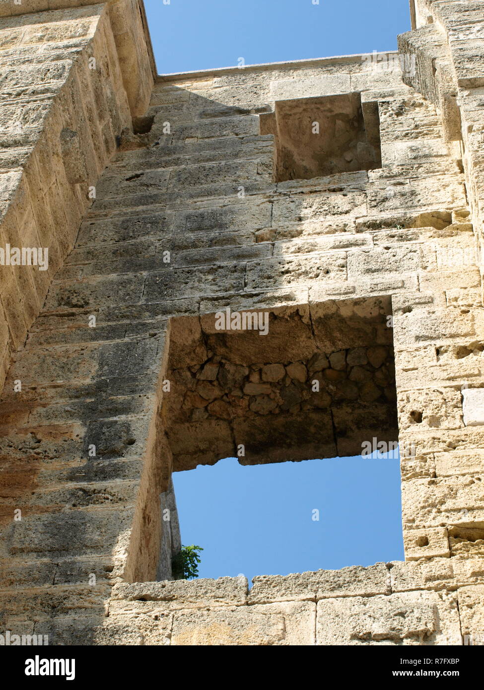 Castle wall window hi-res stock photography and images - Alamy